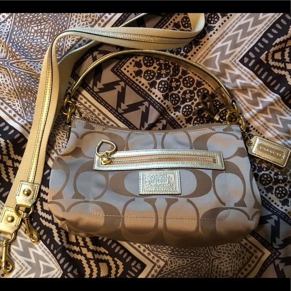 Coach | Bags | Coach Signature Collection Poppy Purse | Poshmark